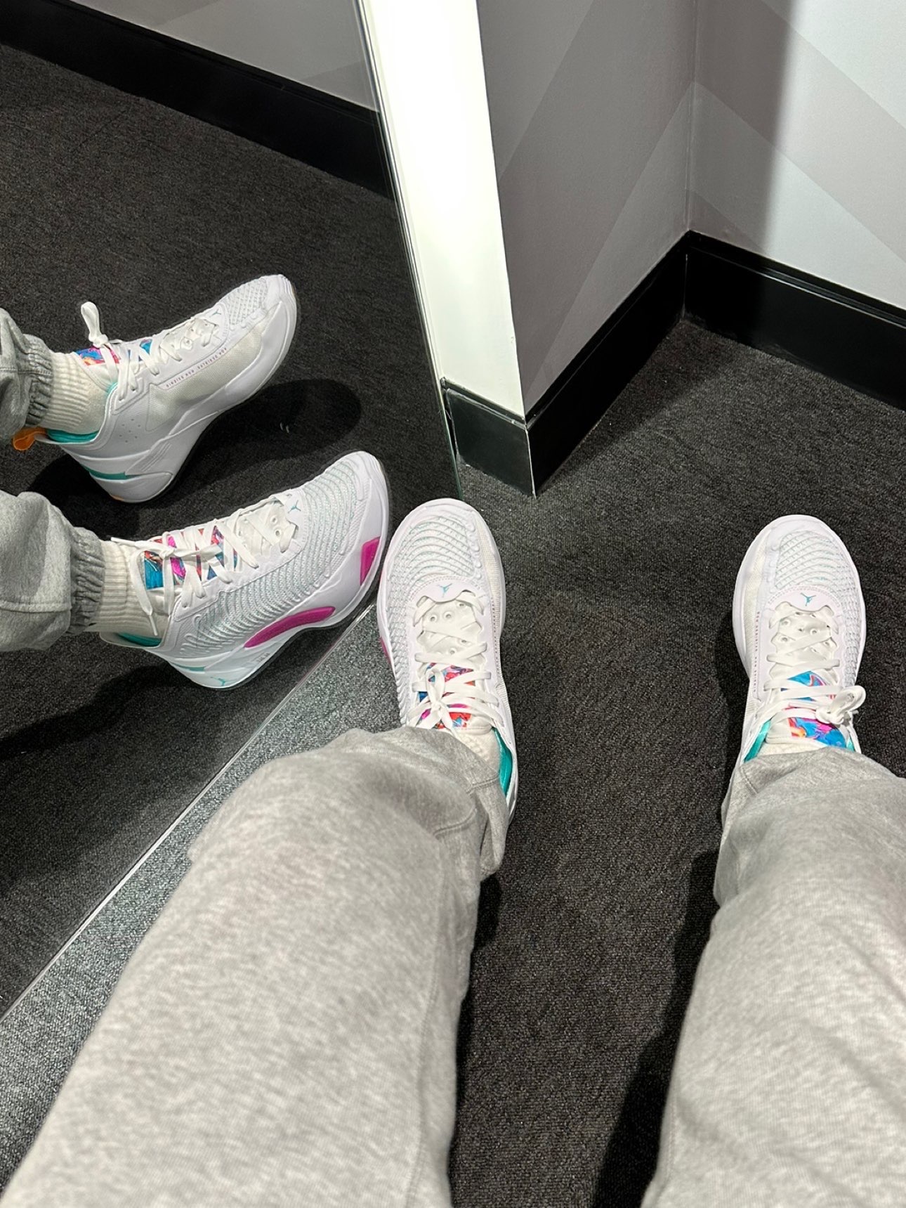 Jordan Luka 1st generation actual basketball shoes are plain but full ...