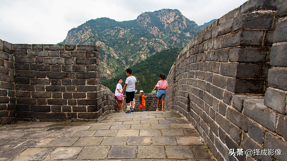 Great Wall (208) "Bridge-shaped Wall Platform" at Jiumenkou - iNEWS