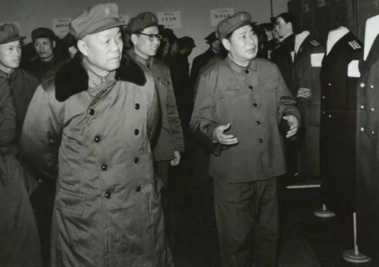 In the Battle of Hainan Island in 1950, Han Xianchu advocated fighting ...