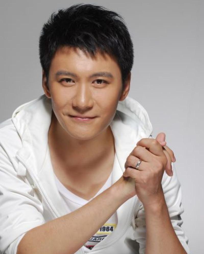 He is a well-known actor, but also a 100% good husband and 100% good ...