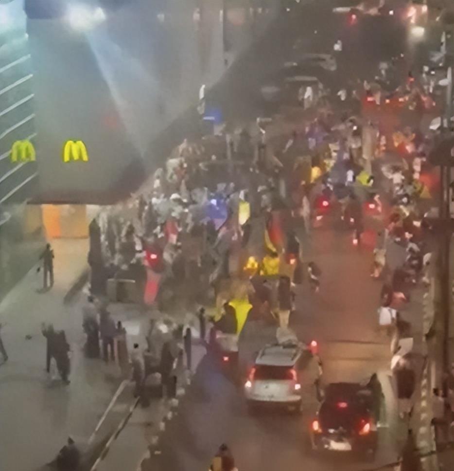 The fast food war in the Middle East escalates: Israel's McDonald's ...