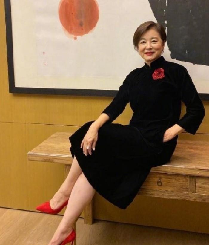 68-year-old Lin Qingxia is in the same frame as 70-year-old Liu ...