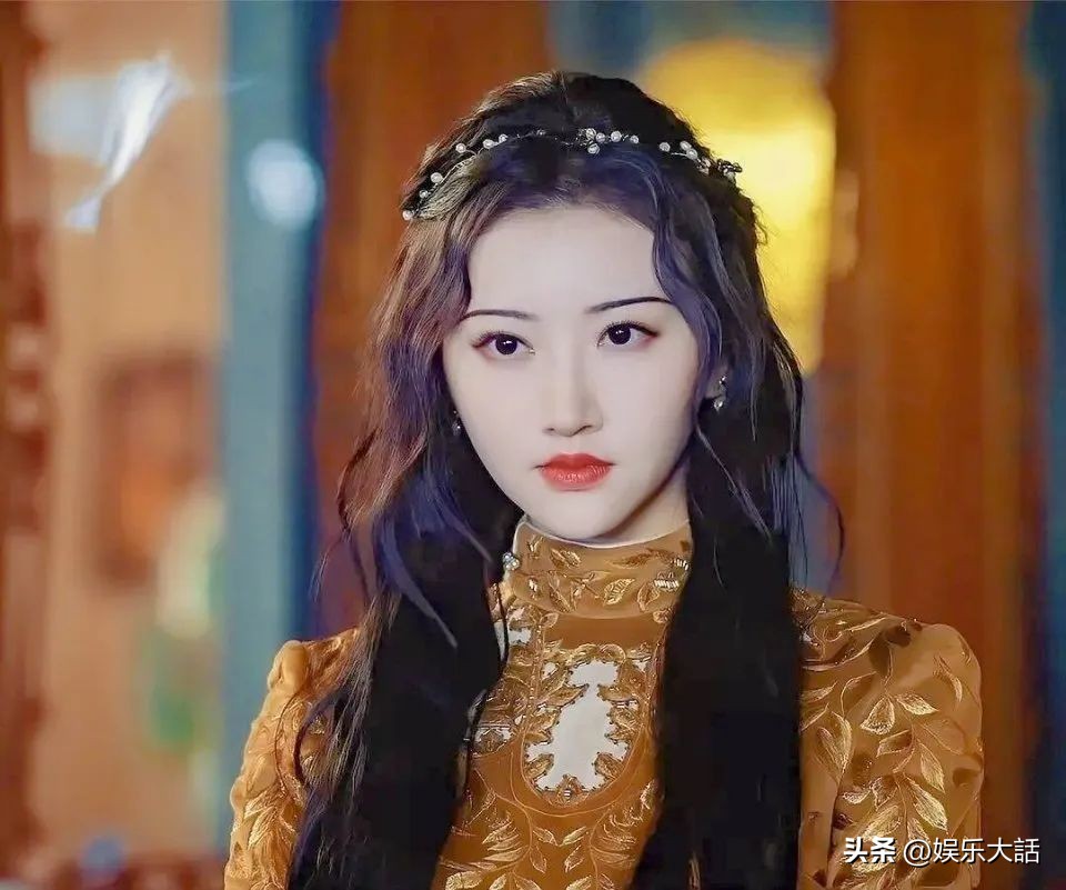 A beautiful sequence for the actresses Li Muge has photographed ...