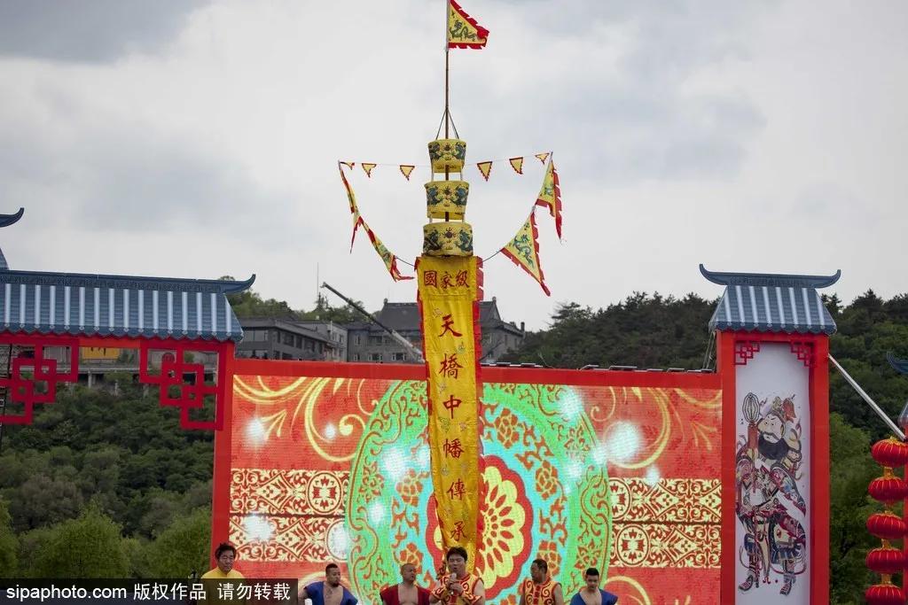 Old Beijinger, too good at playing! - iNEWS