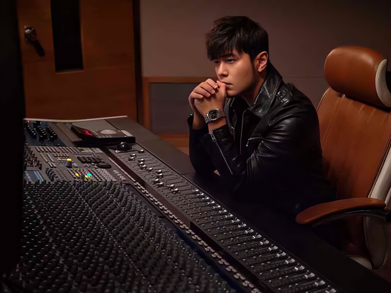 Jay Chou's first album is so narcissistic?When recording a song, I ...