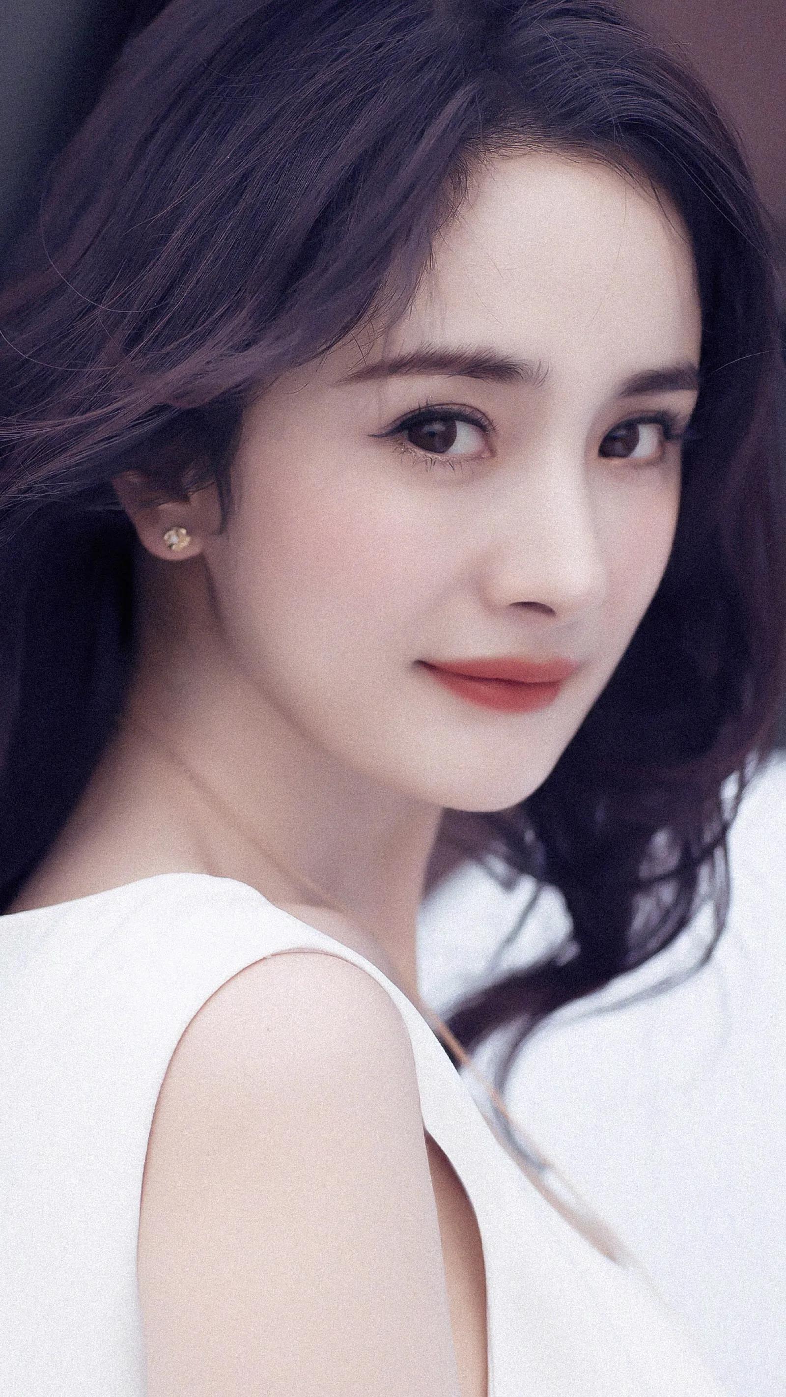 Yang Mi - iNEWS