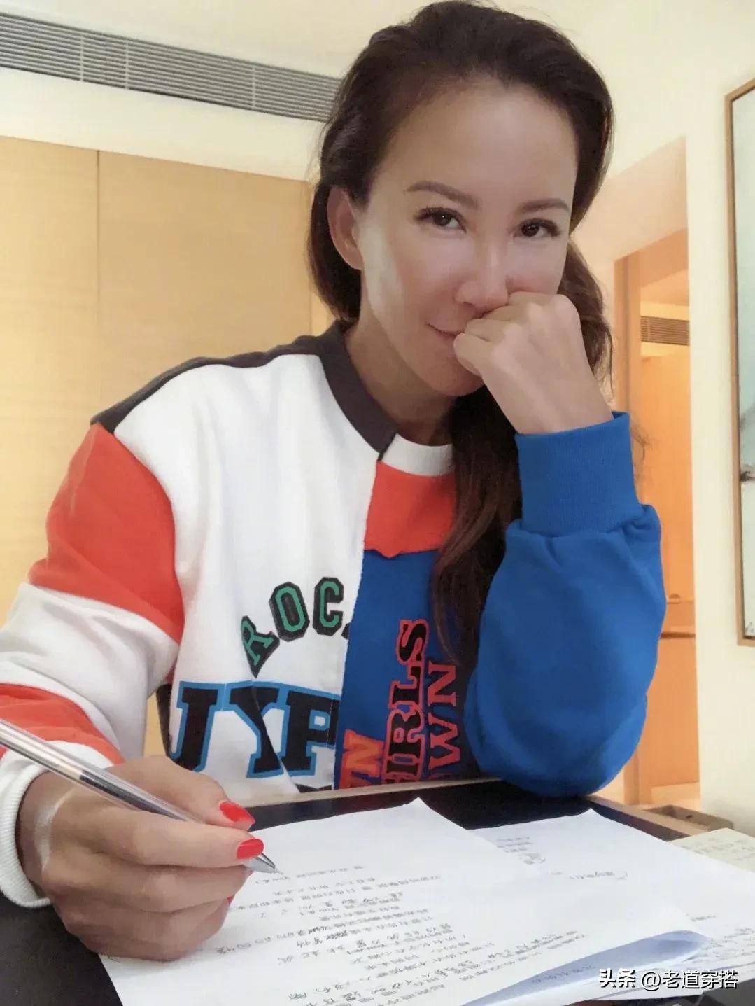 Tribute to singer Li Wen - iNEWS