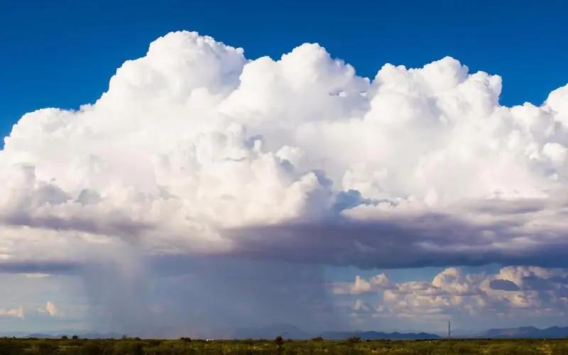 Unbelievable! Why doesn't a 500-ton cloud fall? Less mass than an ant ...