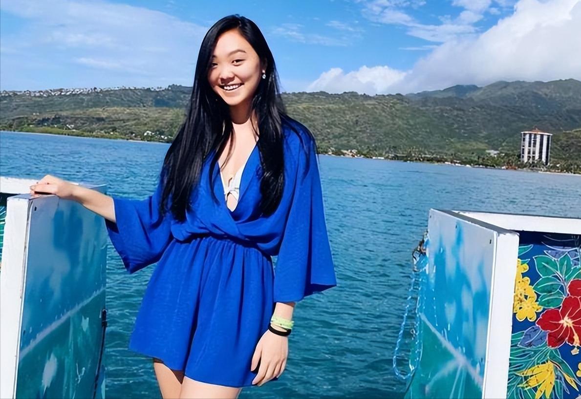 Jet Li's daughter Li Si: grew up in the shadow of her parents' divorce, and is still unmarried ...