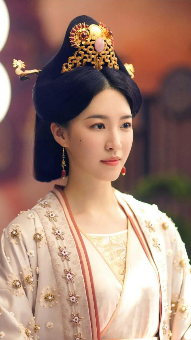 Du Yuchen, famous actor - iNEWS