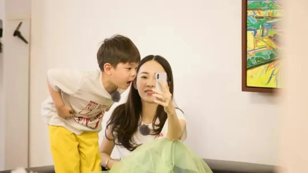 Ye Yiqian became a hot search because she was accused of "patriarchal ...
