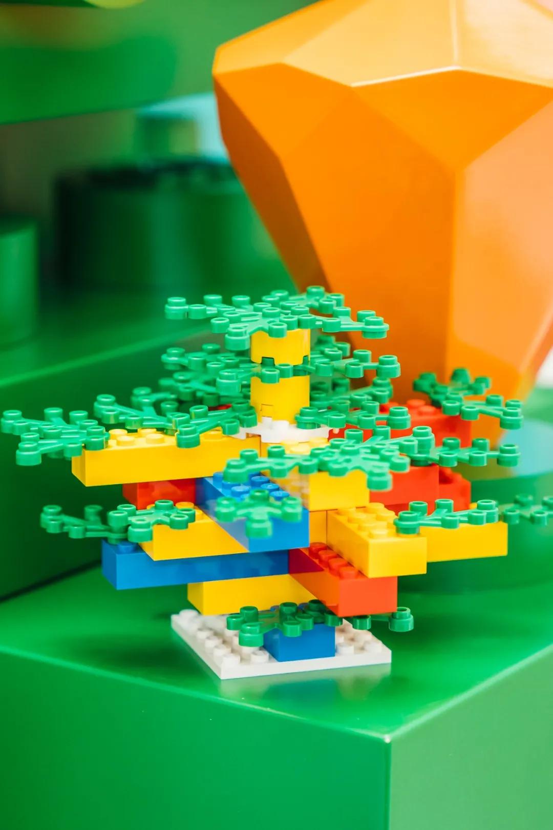 LEGO® "Unfinished! Surprise World" is here, right in Wangfujing - iNEWS