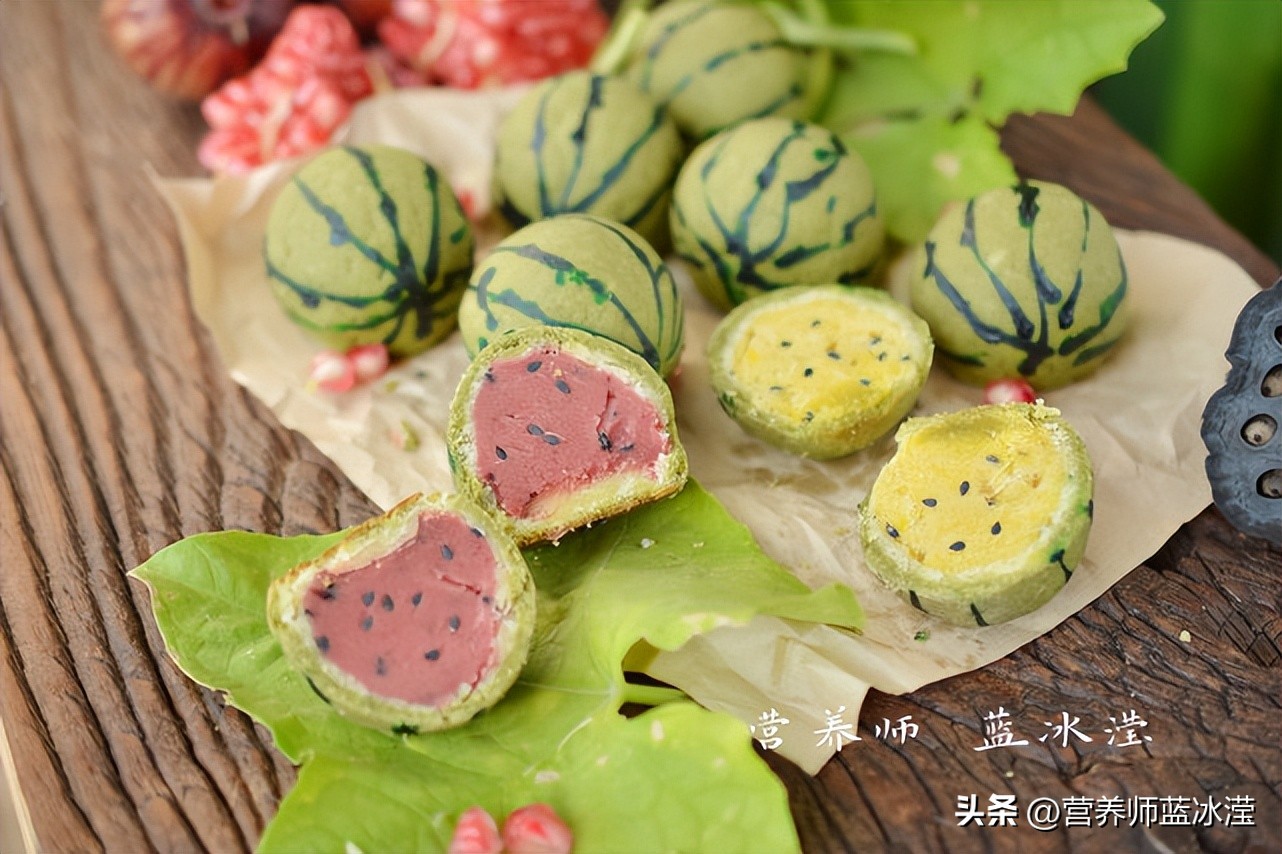 Super cute watermelon mooncakes, I really want to cry the child next ...