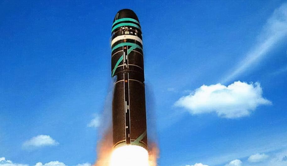 Russia's SS-18 intercontinental ballistic missile, with great power, is ...