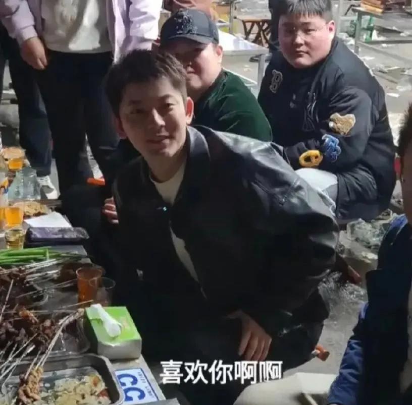 Chen Xiang asked passers-by who was handsome between me and Su Xing ...