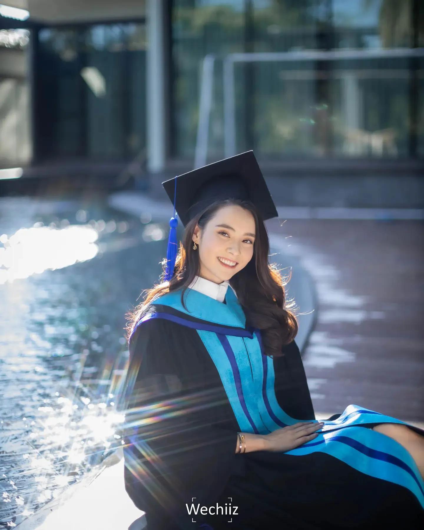 Graduation photo of Thai star Moda Nalinrat - iNEWS