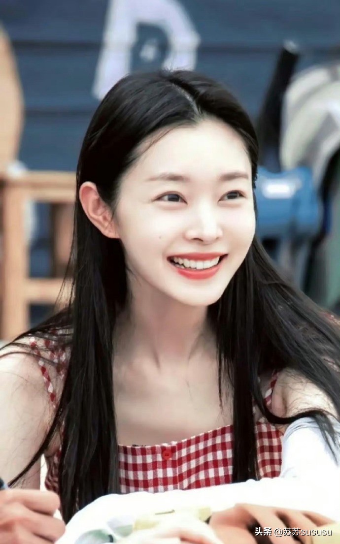 Why is Song Yi's skin so white? The secret of her whiteness was exposed ...