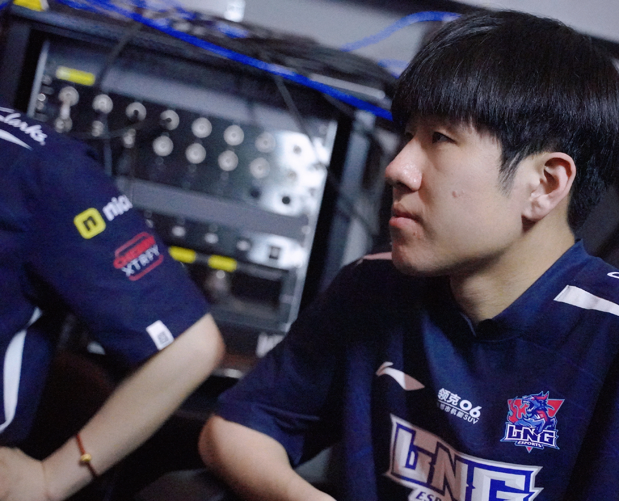 S13 bubbling match: EDG is in danger! UZI fights Gala again, Scout is going to strike hard! - iNEWS