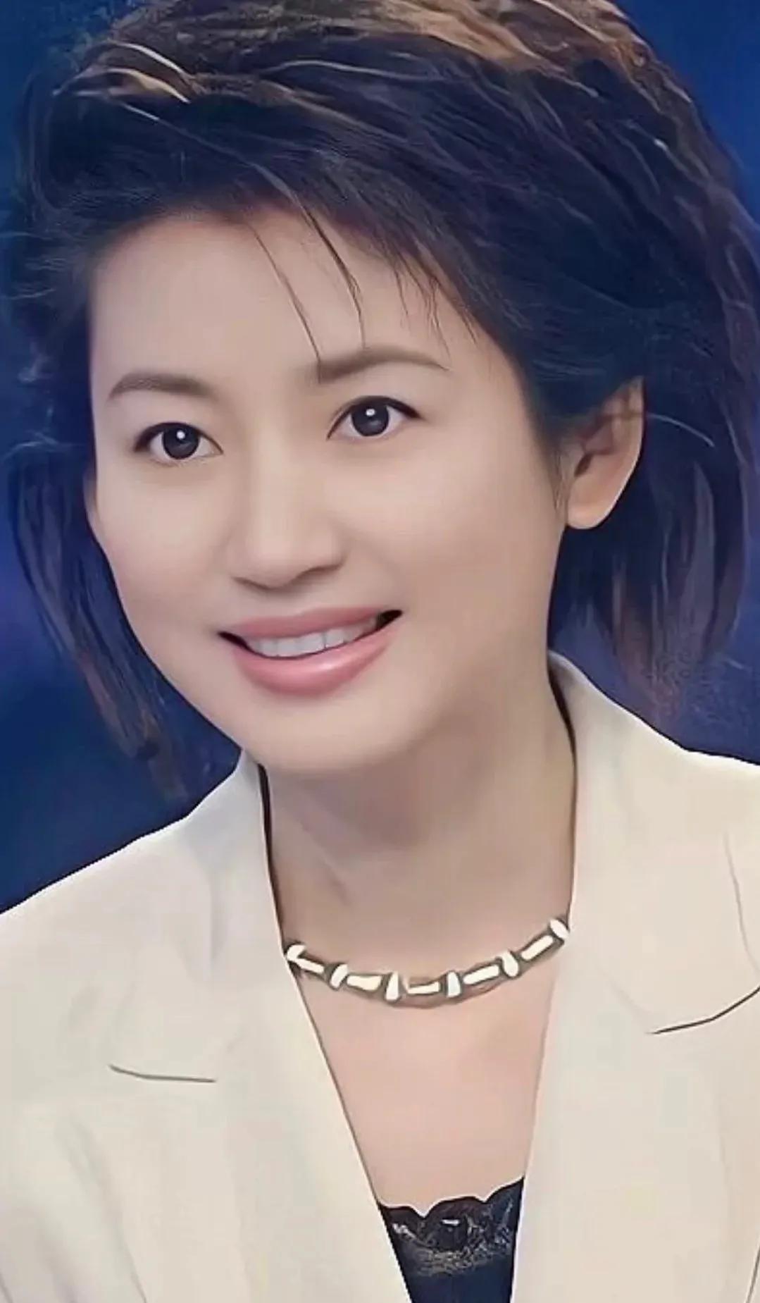 Li Sisi, Zhou Tao, Dong Qing, Li Hong, Zhu Xun, Fang Qiong, Liu Yan and ...