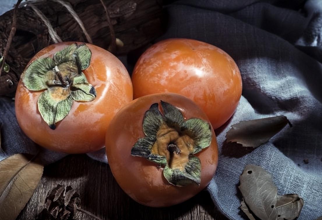 Freshly picked persimmons are hard and astringent. Is there any way to ...
