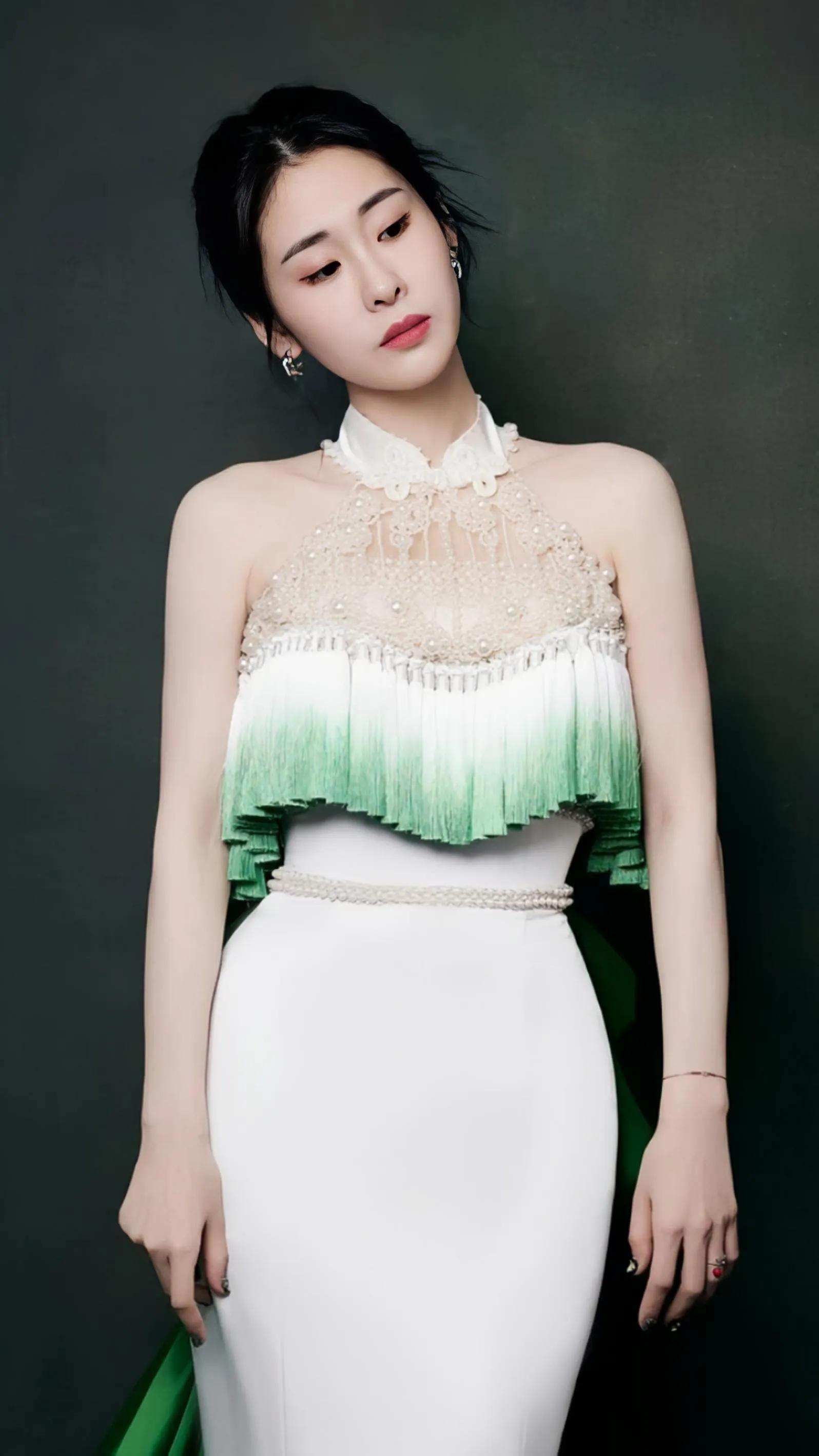 Zhang Bichen's success comes not only from her talent, but also from ...