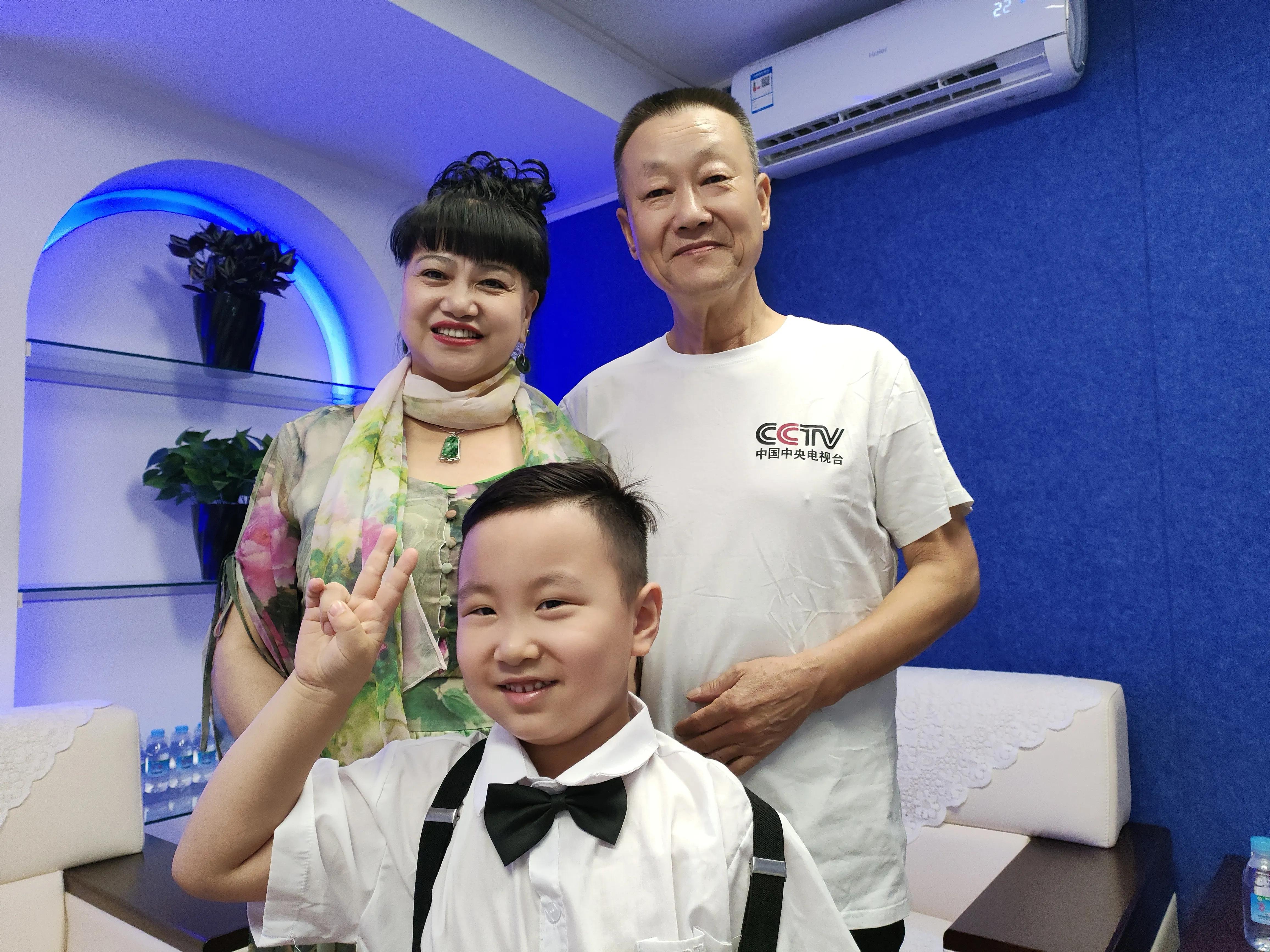 "Legend of Wenxin" Zhang Hanwen and Wang Xinran learn from the teacher and singing artist Ramao ...