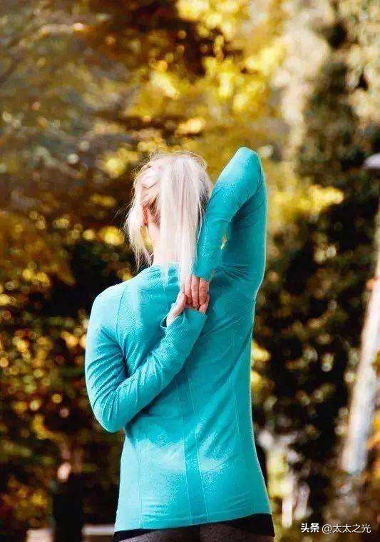 Safe and flexible open shoulder pose - iNEWS