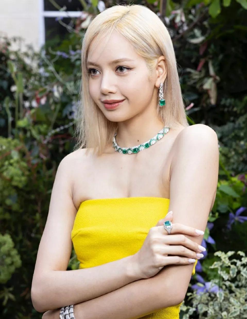 Lisa is gorgeous - iMedia