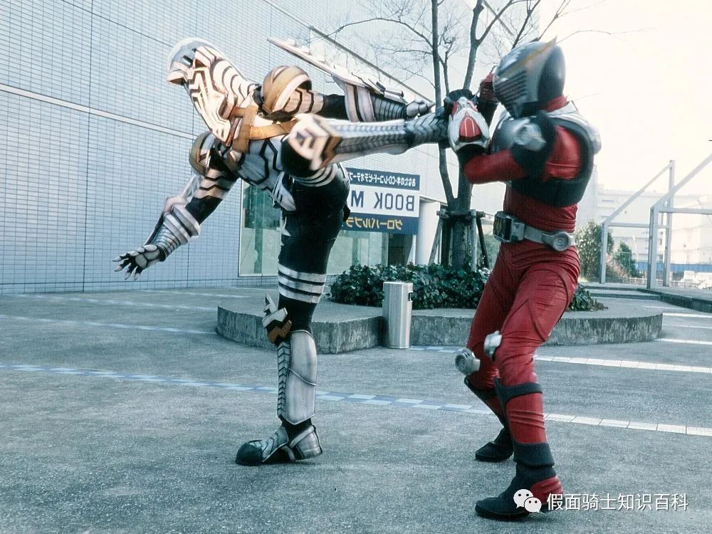 Kamen Rider Ryuki Mirror Monster Introduction: Skull Zebra Steel!Even ...
