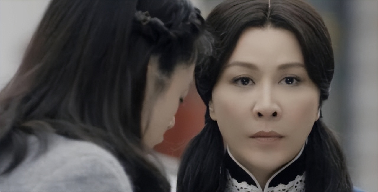 Don't force yourself to act as a girl at "a handful of age", 62 years ...