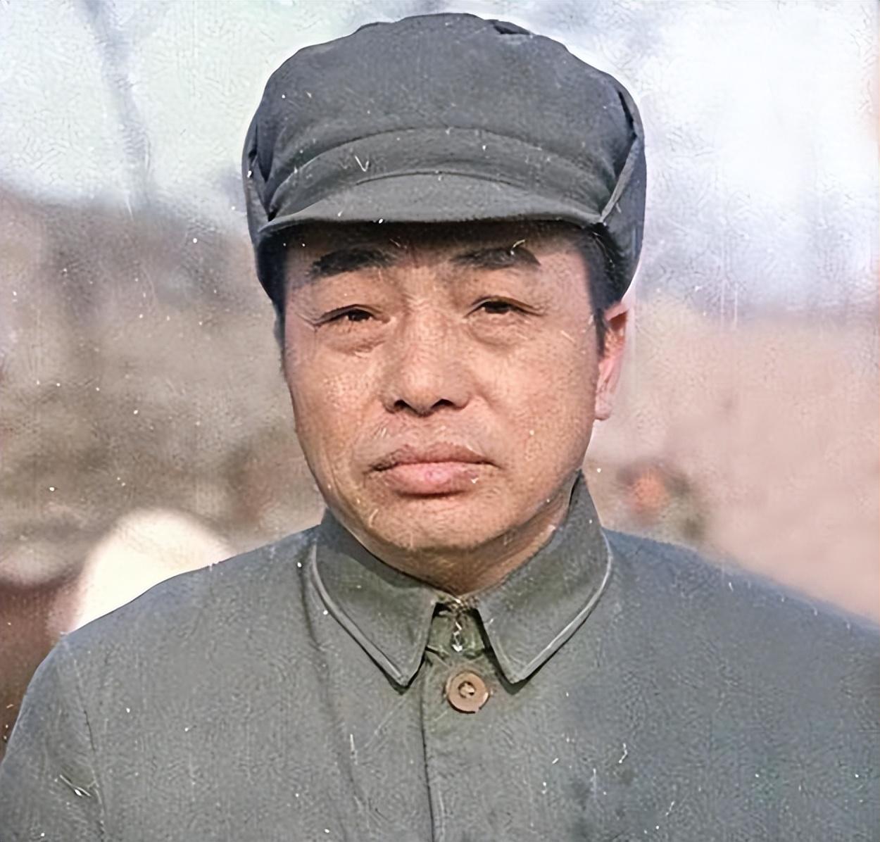 Boss Peng went to visit Luo Ronghuan, and Luo Ronghuan criticized him ...