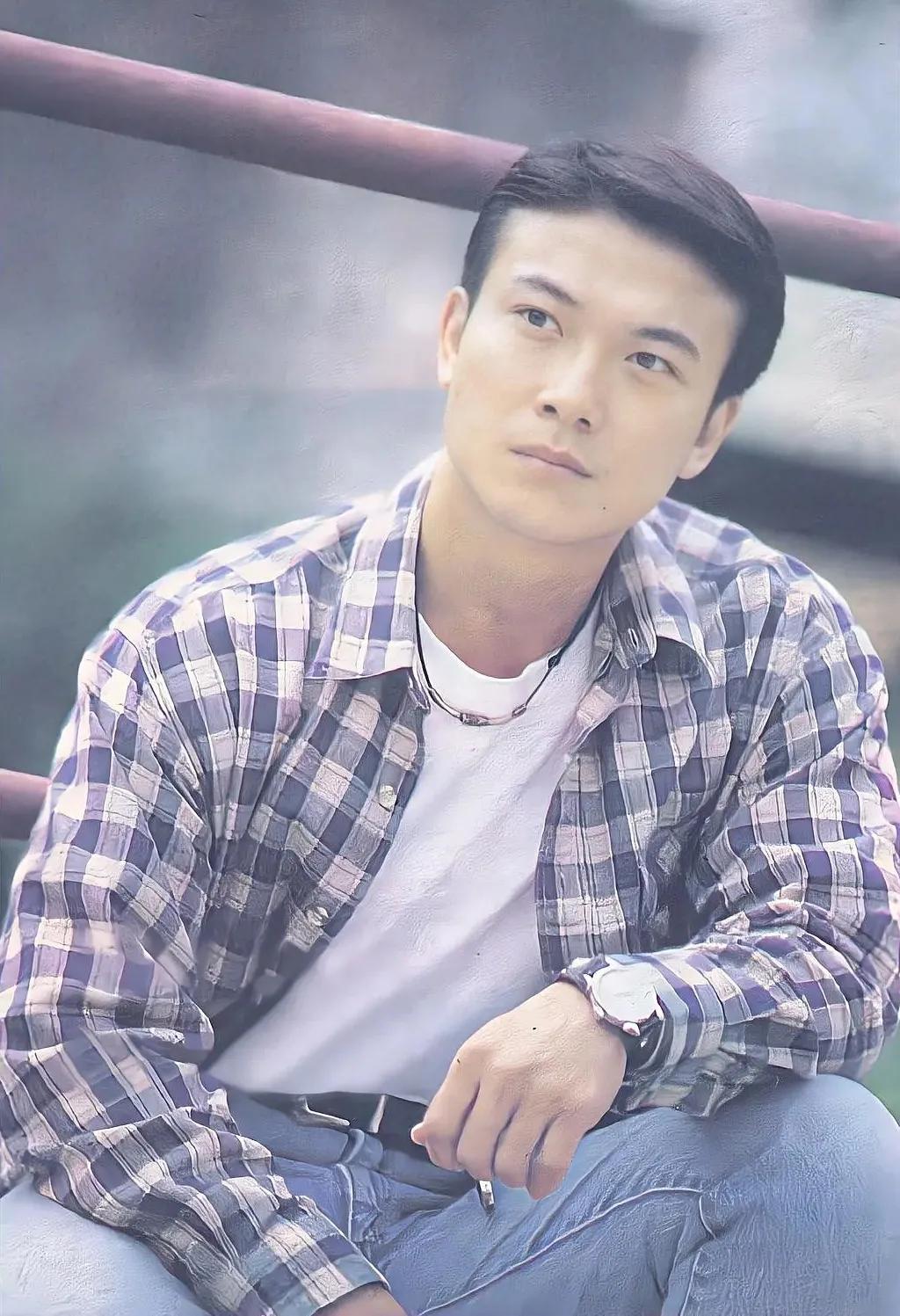 Qian Xiaohao: Playing the leading role at the age of 17, Jet Li on the ...