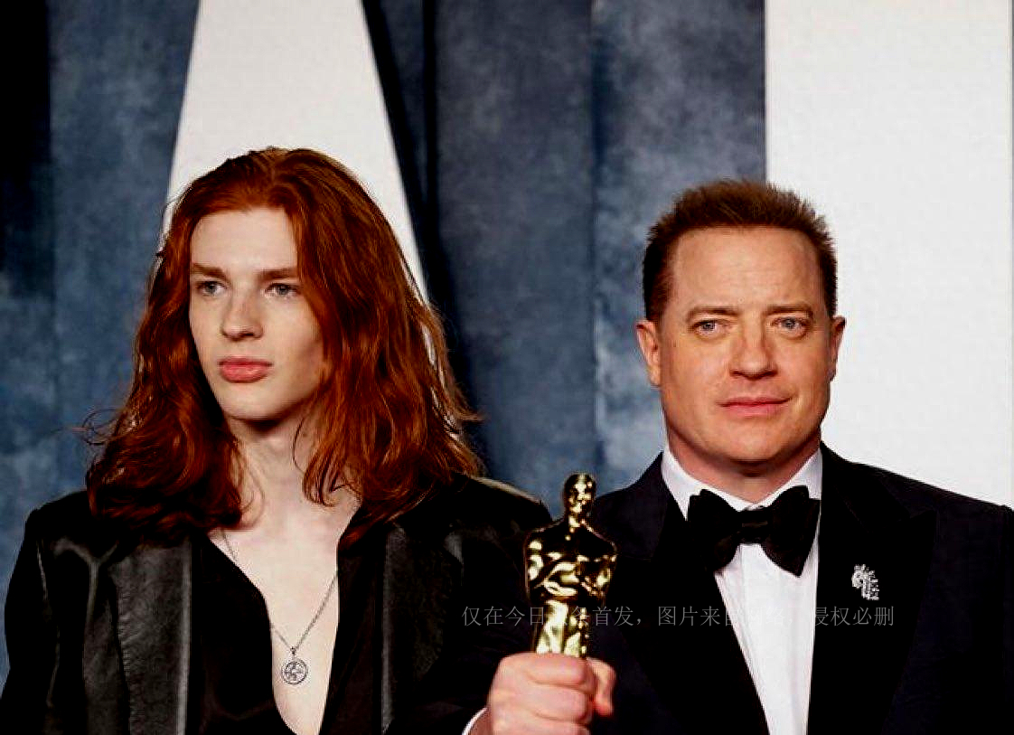 He is the son of the actor. He is only 16 years old and 1.9 meters tall ...