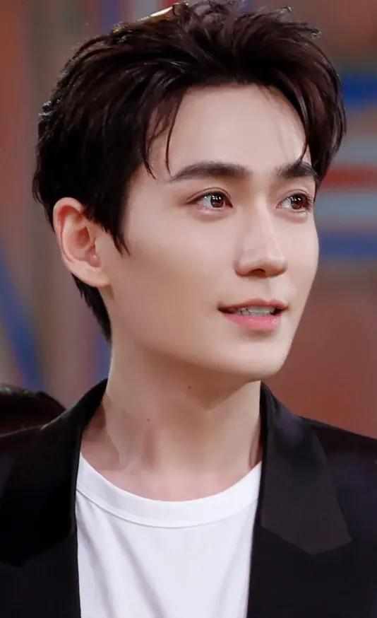 Eat melon Zhao Liying Xiao Zhan Yang Zi Liu Yifei Zhu Yilong - iMedia