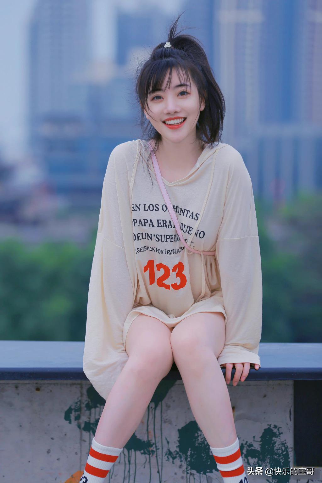 Mainland actress born in 1995, Bai Xinyi, her sweet girly atmosphere is ...