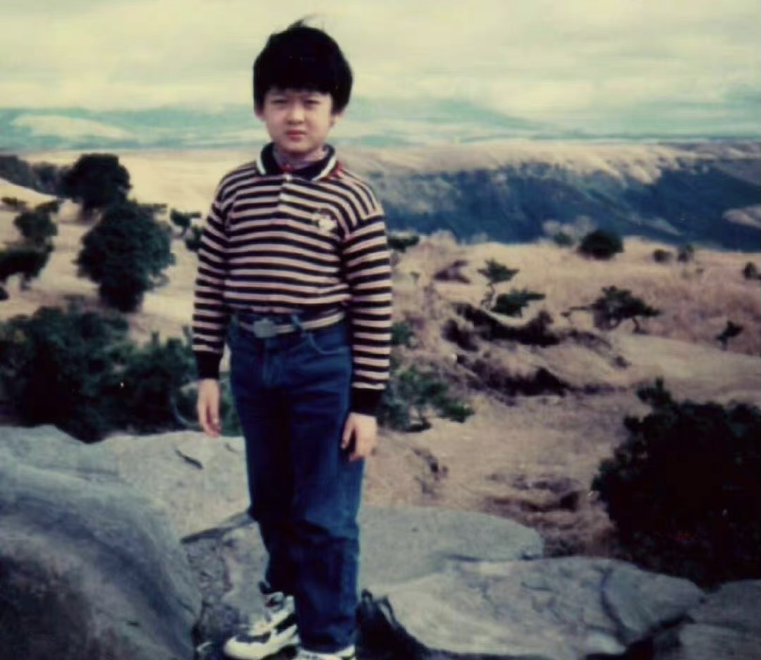 Tan Jianci's childhood photos were exposed, and netizens commented ...