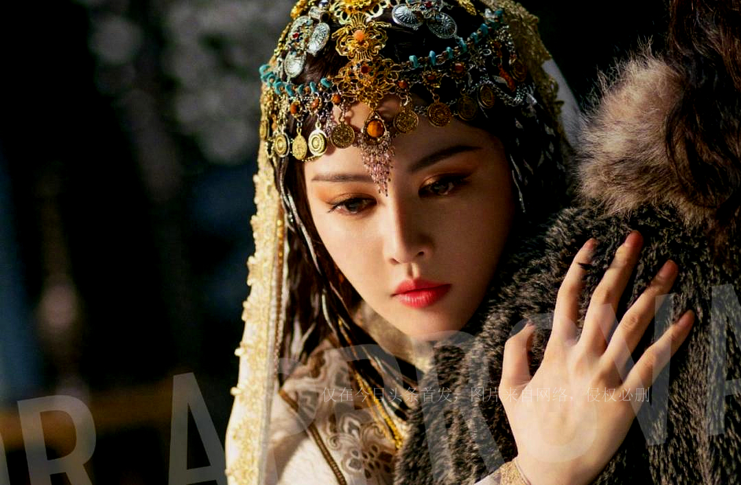 Movies and TV shows full of artificial faces? Smiling lips, swollen ...