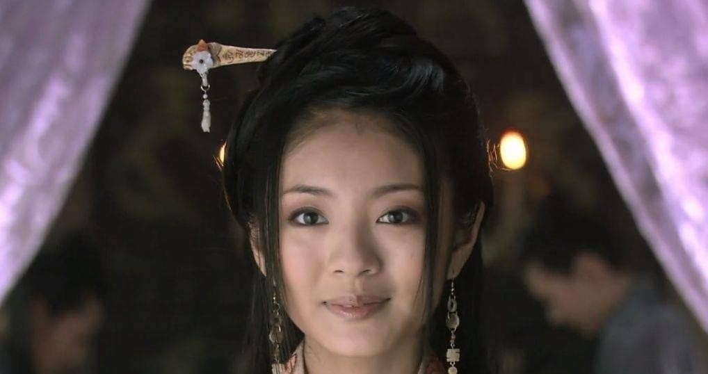 Xi Shi had a flaw, so she invented a dance. The King of Wu fell in love ...