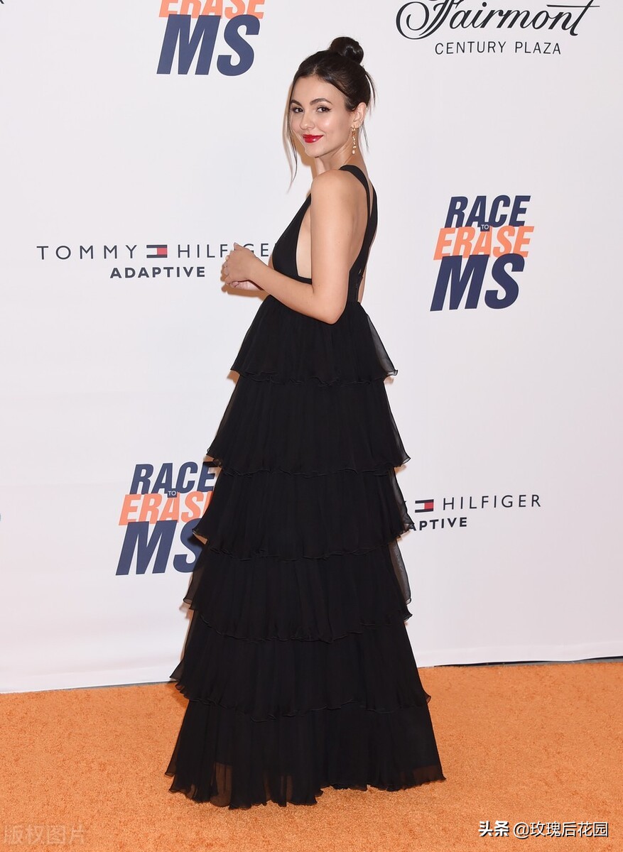 Victoria-Justice attended the event, wearing a sweet and playful black ...