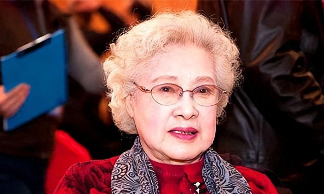 99-year-old Qin Yi and 81-year-old daughter Jin Feiheng: They rarely ...