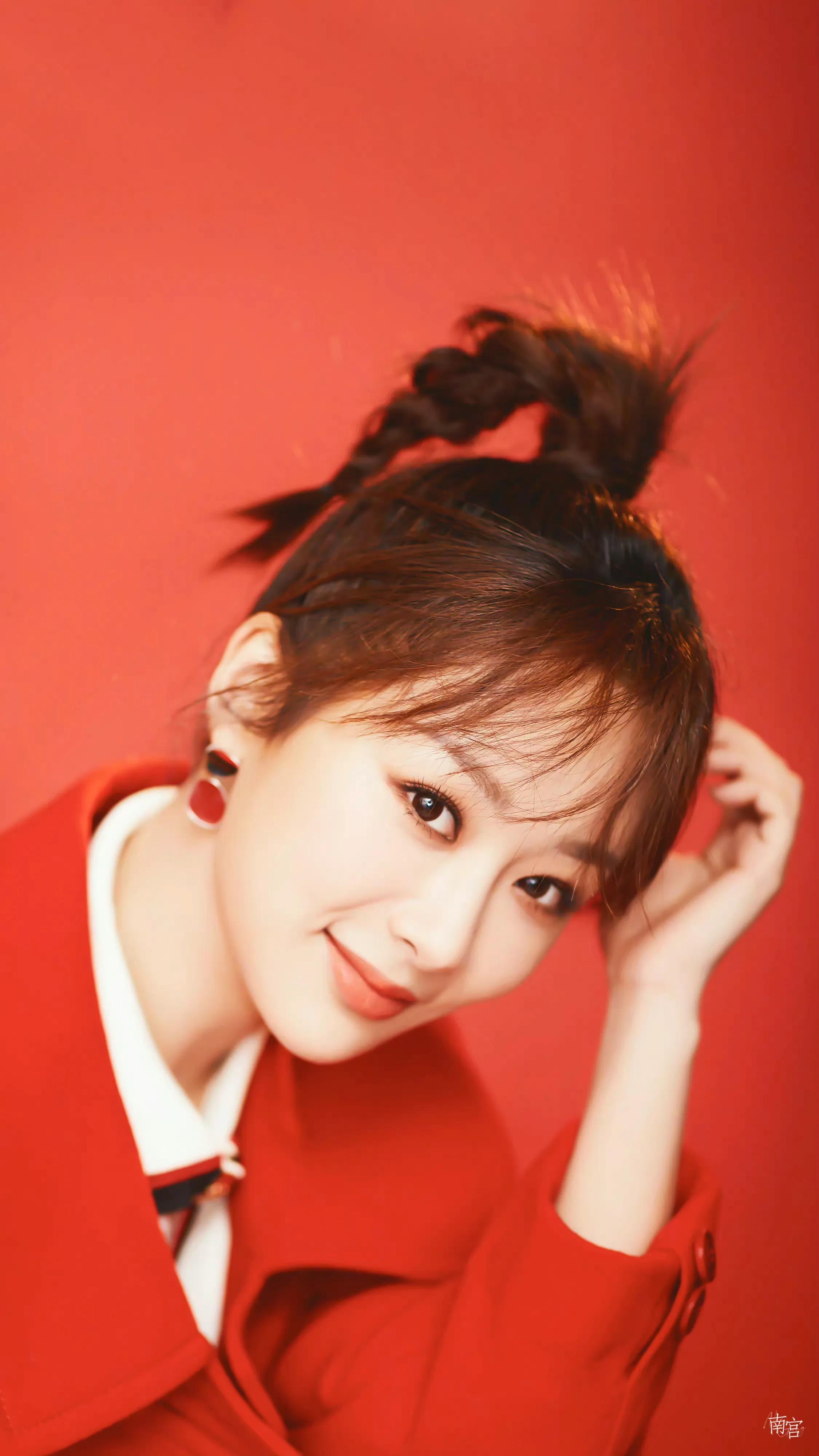 Star Wallpaper - Issue 262 - Yang Zi - iMedia