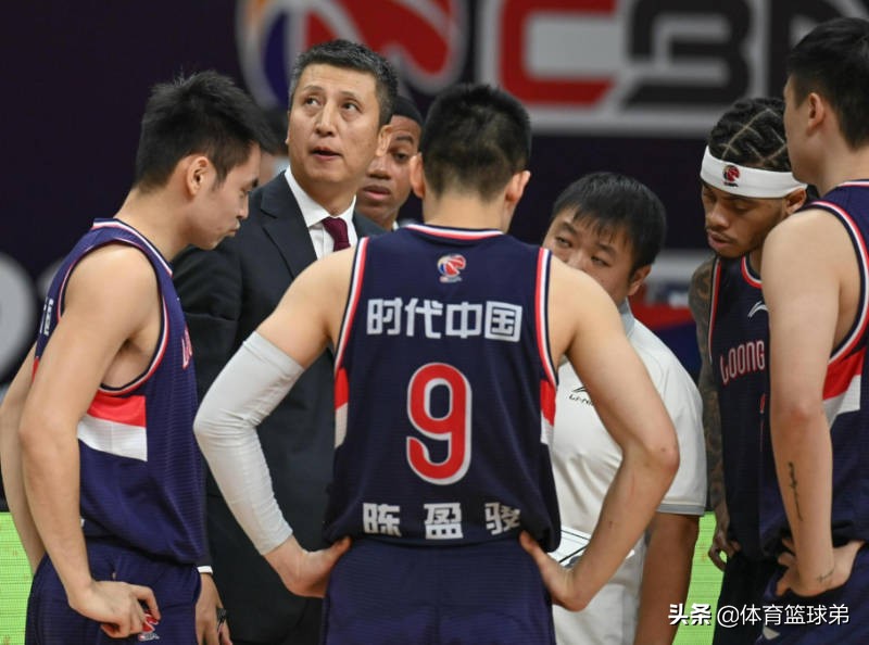 The best coach of the year list is here. Li Chunjiang and Yang Ming ...