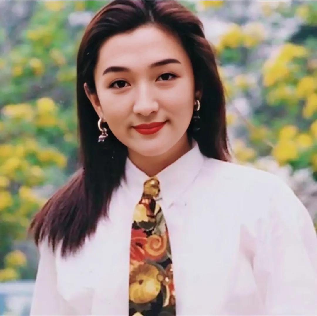 Beautiful photos of Hong Kong actor Zhen Chuqian when she was young ...