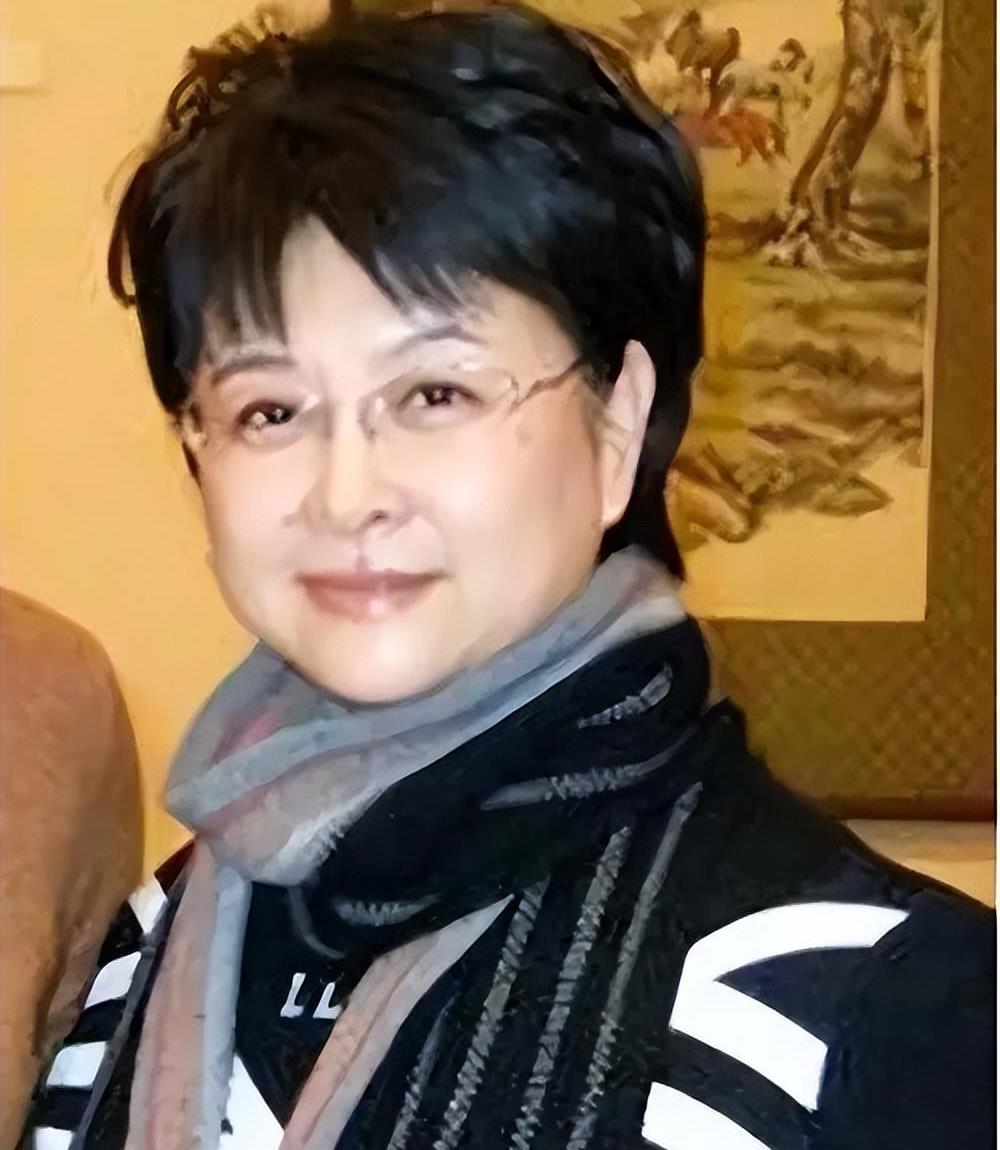 The famous host Xiao Xiaolin passed away suddenly! The 26-word last ...