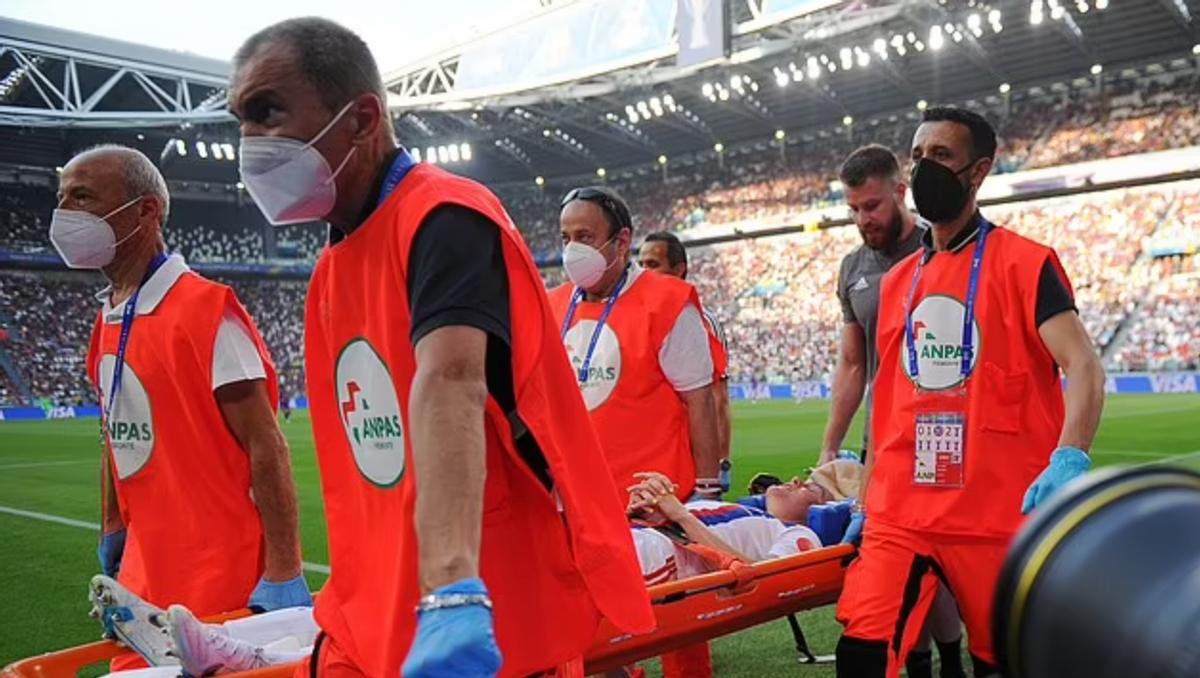 Emotional story behind Allie Carpenter's warm hug wins praise - iNEWS