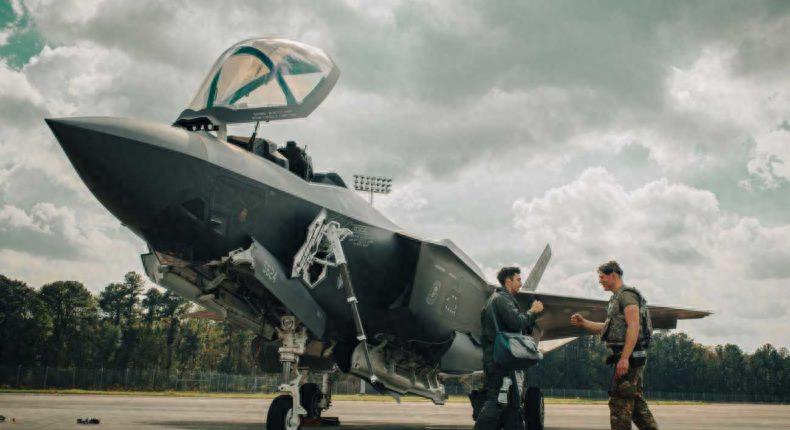 War Machine Rise: The Amazing Power of the Chinese Army! - iMedia