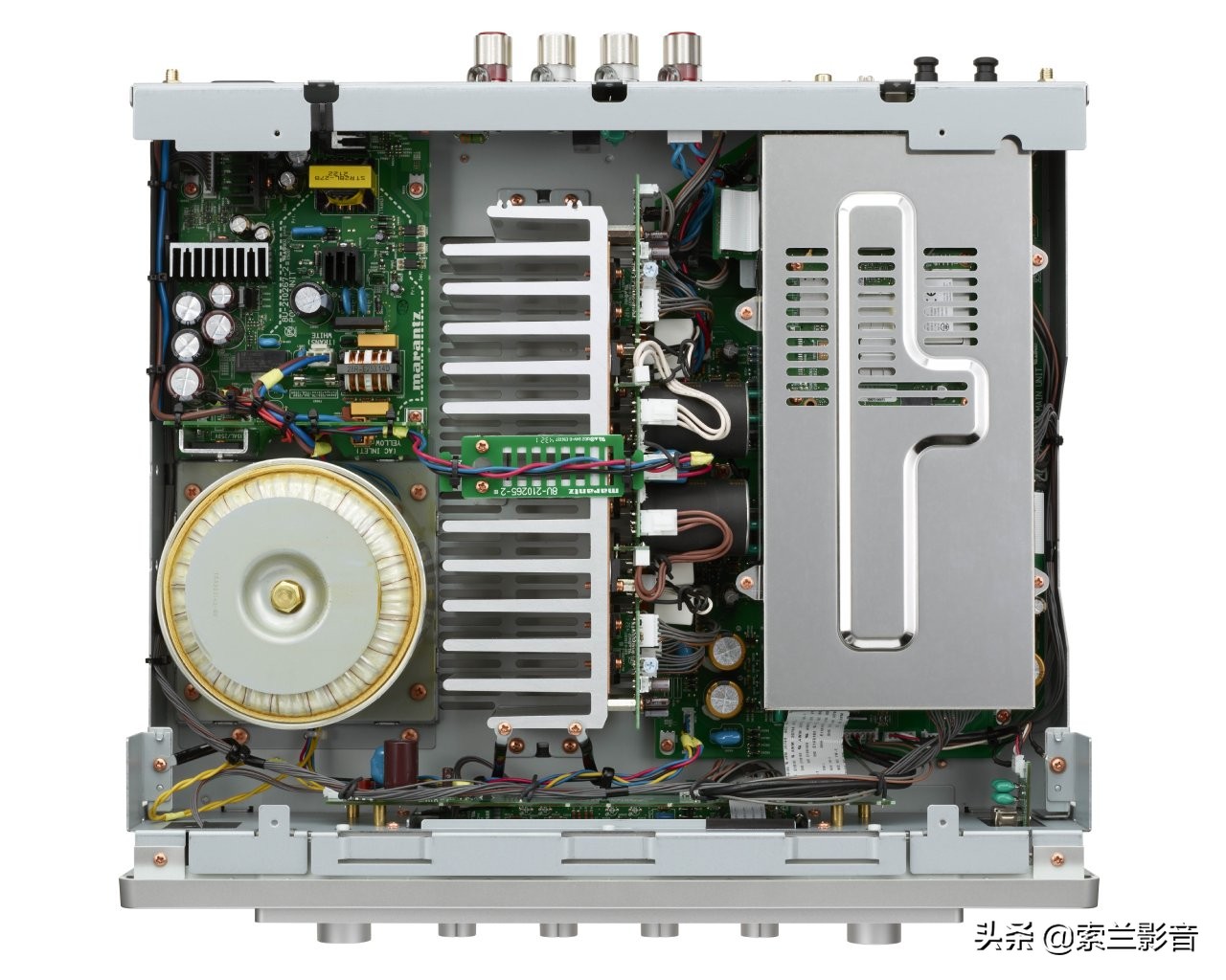 Comparison of internal components between the new Marantz MODEL 40n and ...