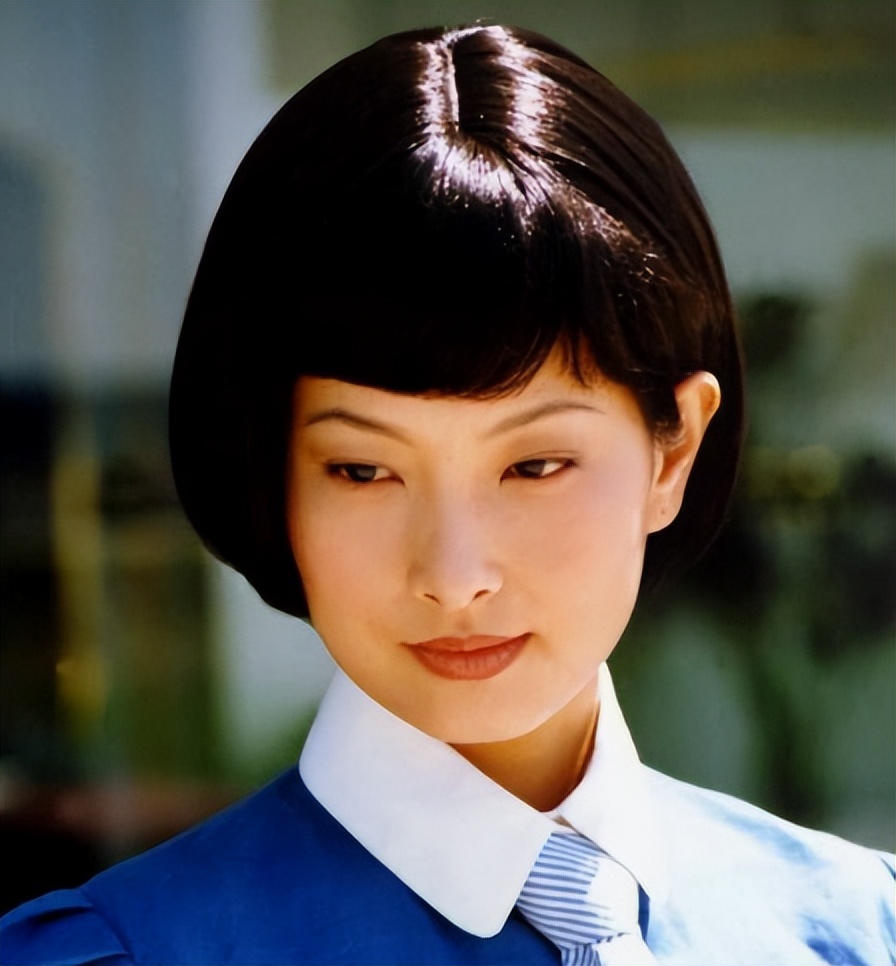 A 58-year-old well-known actor has settled in the United States. Three ...