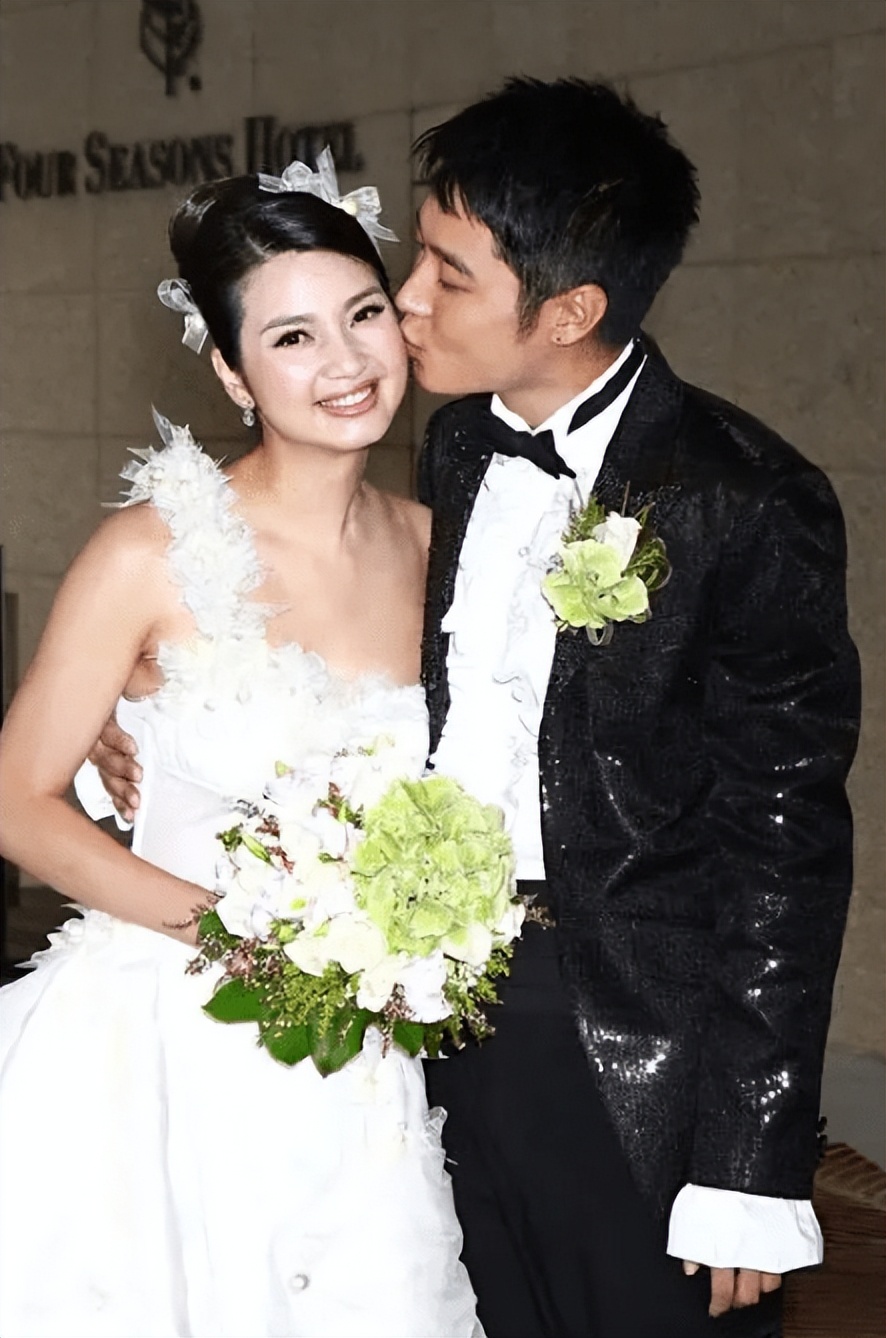 Hong Xin's official announcement and Zhang Danfeng's divorce is suspected to be Bi Ying's ...