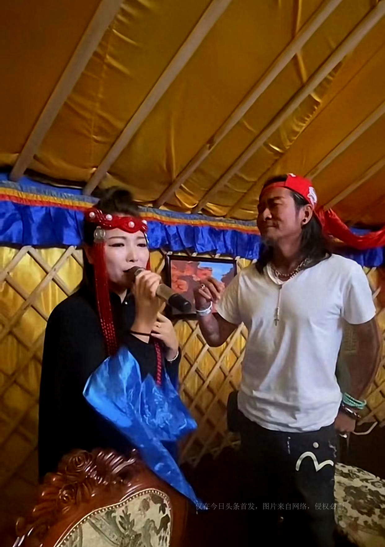 58-year-old Sun Xing was so excited after a big meal that he hugged the ...